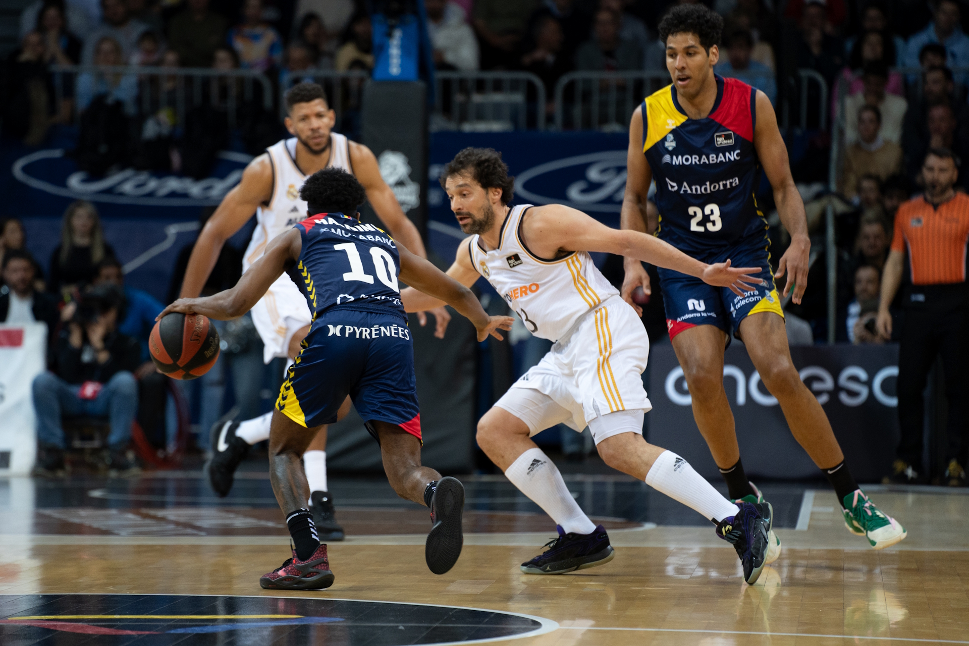 (70-89) Derrota en un partit amb dues cares davant el líder - BC ...